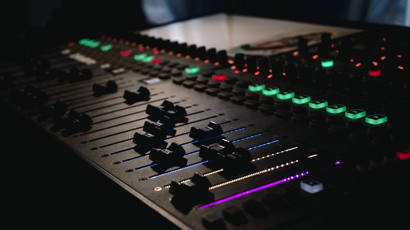How to Perfect Your Audio Levels For Video (Advice from Engineers)