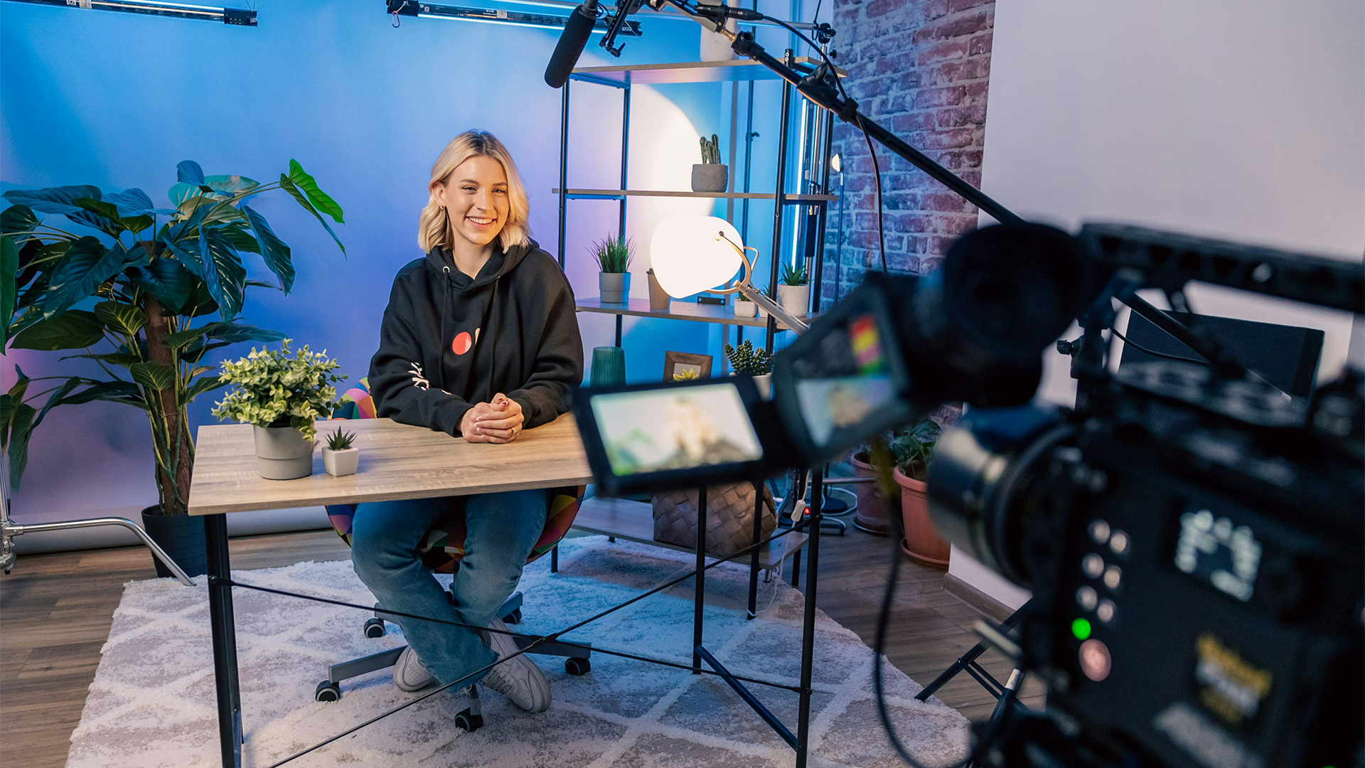 Best Music for Explainer Videos on YouTube: Top 10 Background Tracks to Keep Viewers Engaged and ...